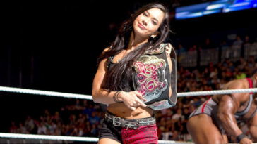 AJ Lee's WWE Return Teased During Live Commentary at Clash in Paris