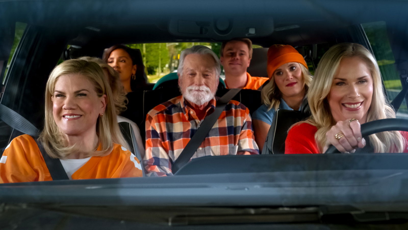 Leanne Review — Southern Sitcom Feels Stuck in the Past but Still Gets ...