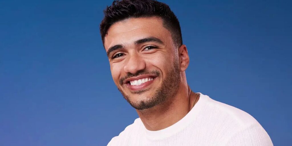 Who Is Jonathon Johnson On ‘Bachelor In Paradise’? Age, Nationality ...