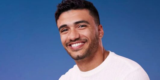 Who Is Jonathon Johnson On ‘Bachelor In Paradise’? Age, Nationality ...