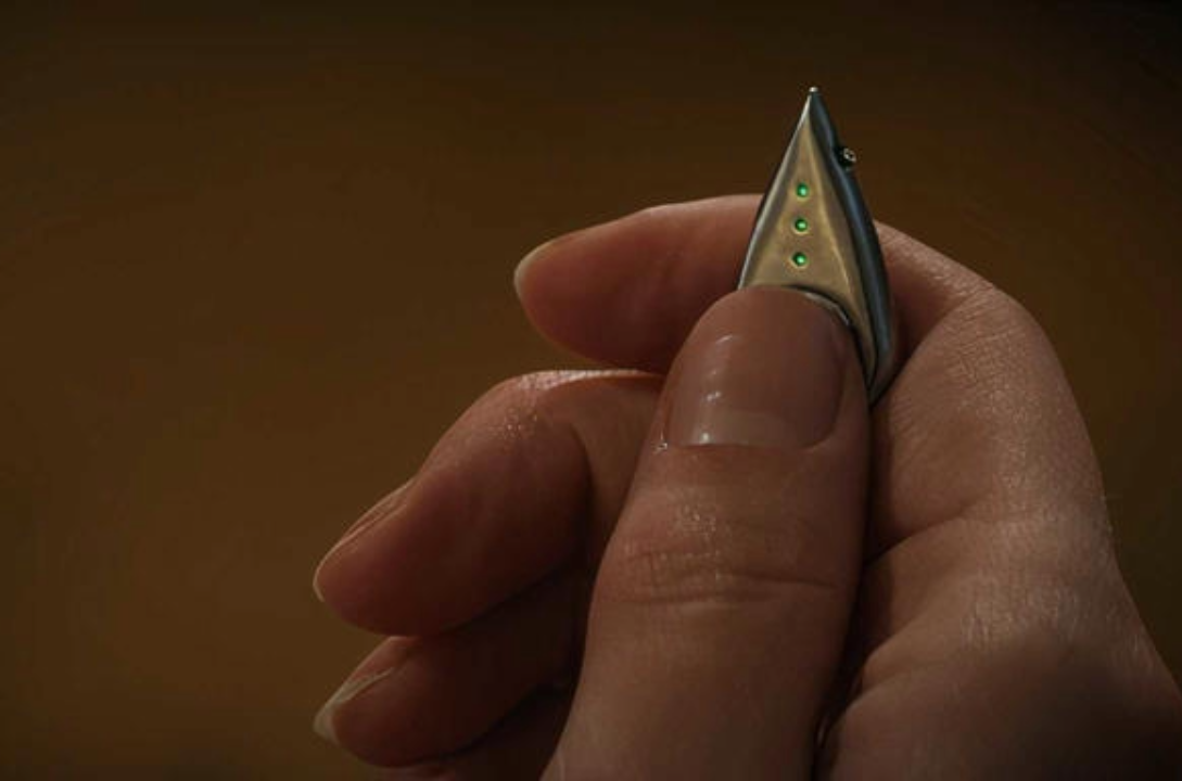 One Petty Black Mirror Theory Says Maria Got Burned Because She Stayed ...