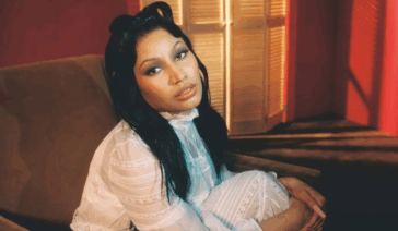 10 Most Embarrassing Wardrobe Fails During Live Performances