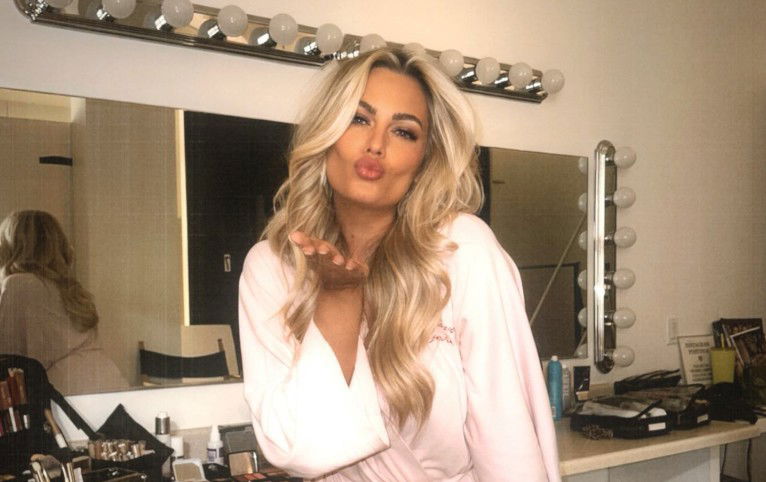 Mystery About Justin Herbert's Girlfriends: Did He Really Date Taylor ...