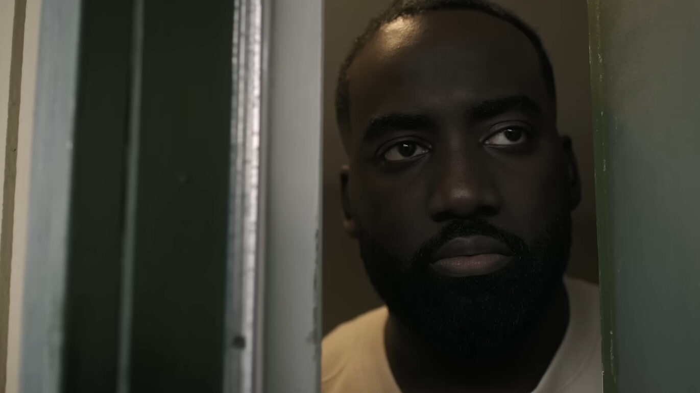 Apple TV+'s Sci-Fi Show Currently on Season 3 Is a Must-Watch for Fans ...