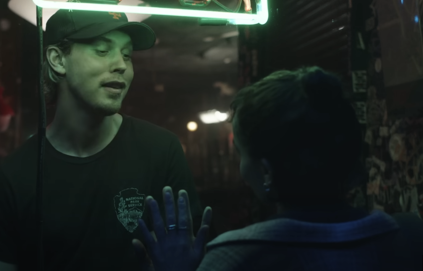 Darren Aronofsky’s Caught Stealing: Rotten Tomatoes Score, Streaming ...