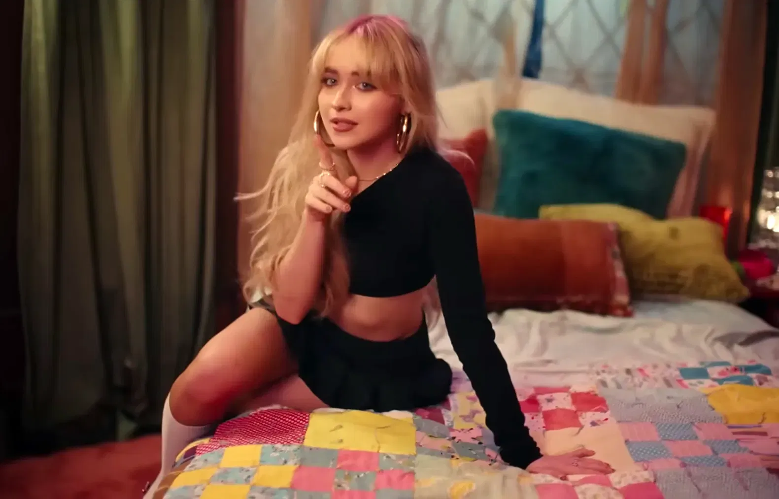 Why Do Some Fans Hate Sabrina Carpenter?