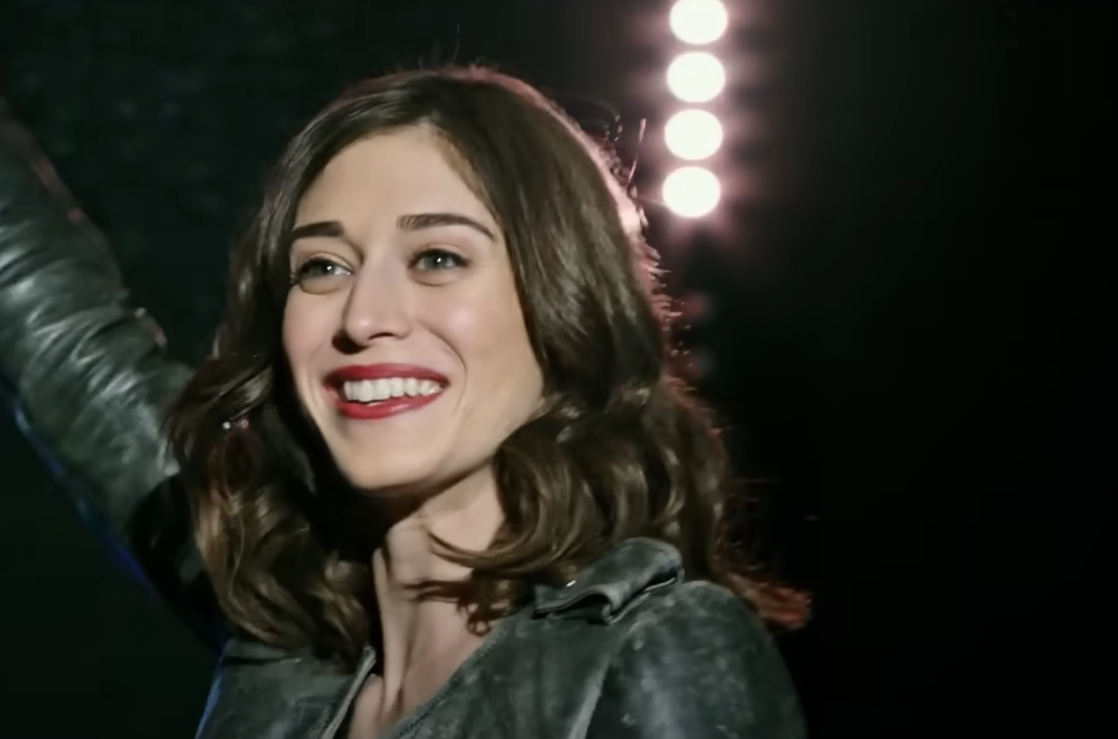Fact Check: Was Lizzy Caplan Just a Placeholder For Isla Fisher In Now ...