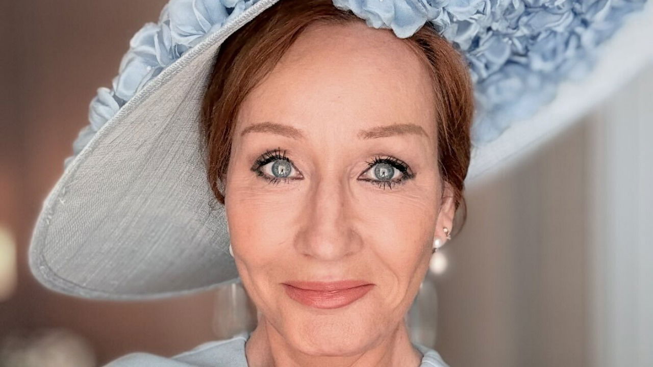 J.K. Rowling Avoided Talking About Emma Watson For Years to Protect Her ...