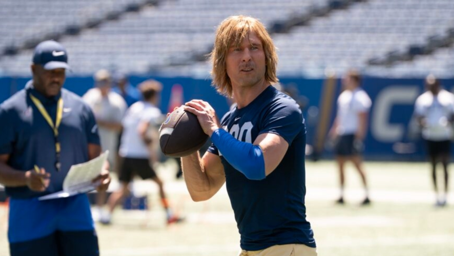 Glen Powell Shades Canceled Actor After Refusing Photo: “His Face Is Toxic”