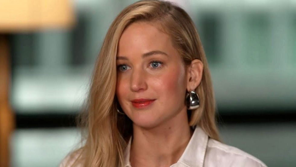 “What are we doing to our beautiful queens”: Jennifer Lawrence Plastic Surgery Rumors Storm ...