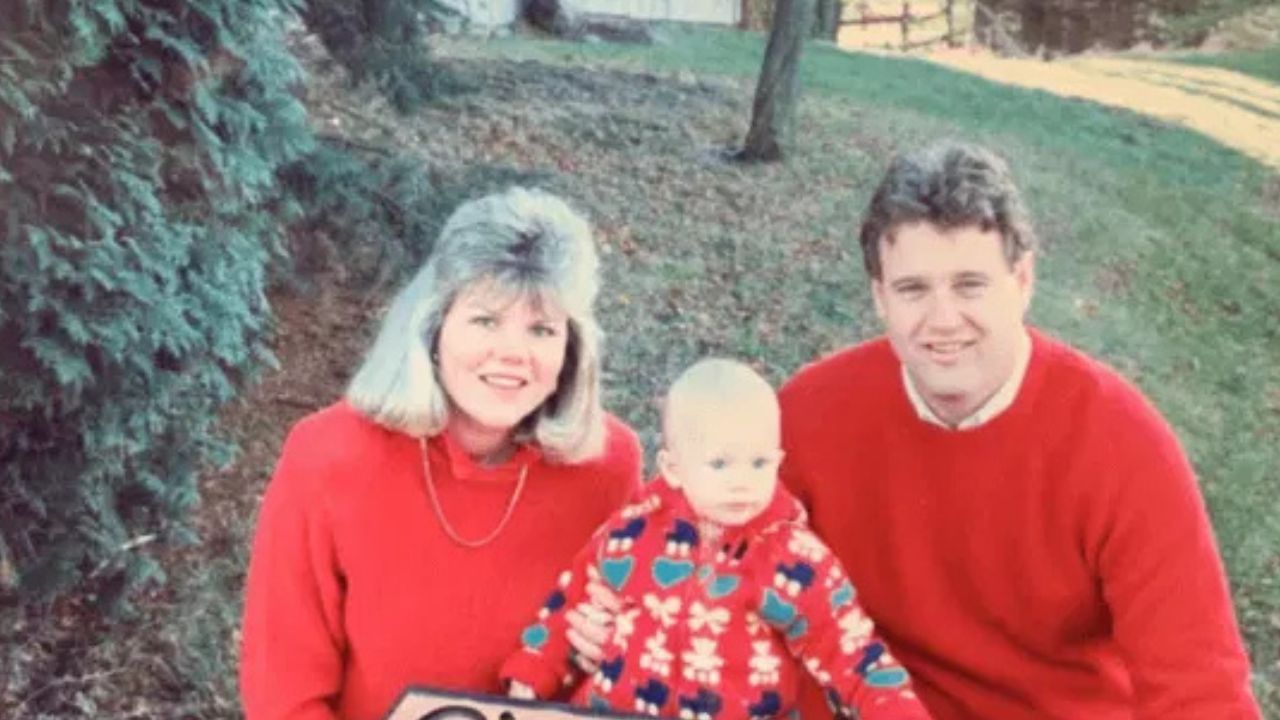 Was Taylor Swift Born Rich: Where Did She Grow Up and Her Childhood ...