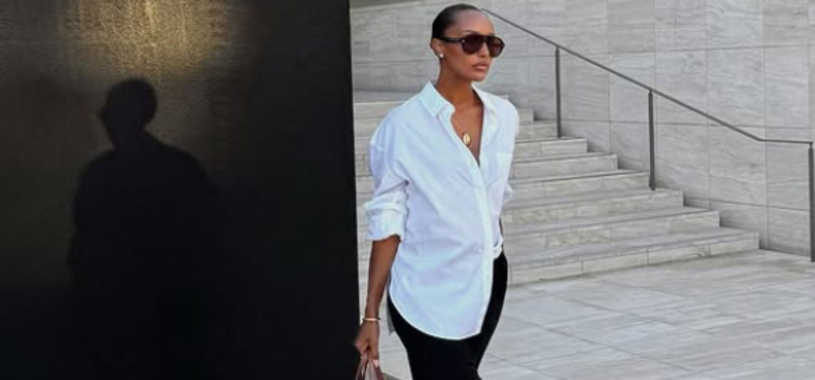 Who Is the Pregnant Supermodel on Victoria’s Secret Fashion Show ...