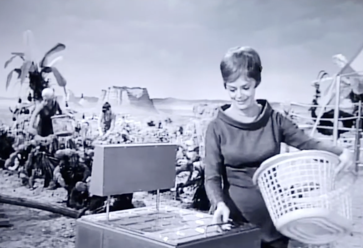 June Lockhart ‘Lost in Space’ Role Explained: Will the Netflix Series ...