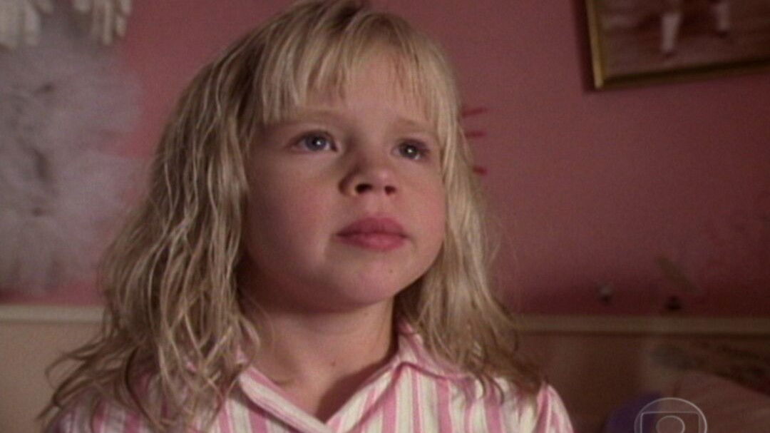 Who Is Mae Schenk? Meet the Star of Amy Sherman-Palladino’s Netflix ...