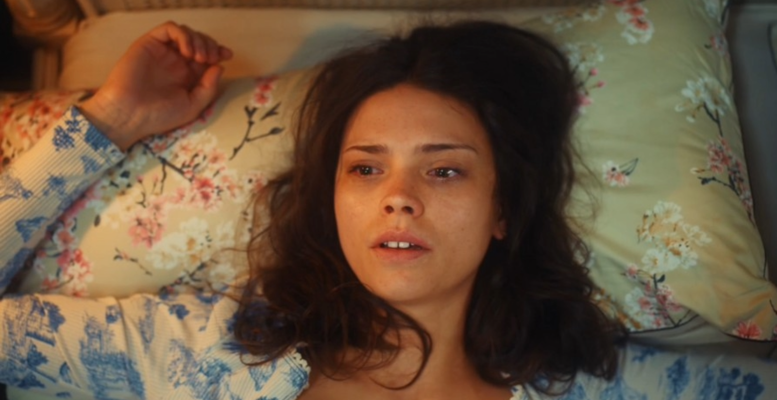 Maxton Hall Season 2 Episode 1 Cliffhanger Explained: Why James Calls ...