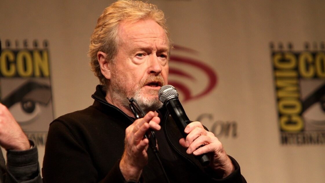 "I know, I'm sorry": Ridley Scott Apologized to Eva Green for a ...