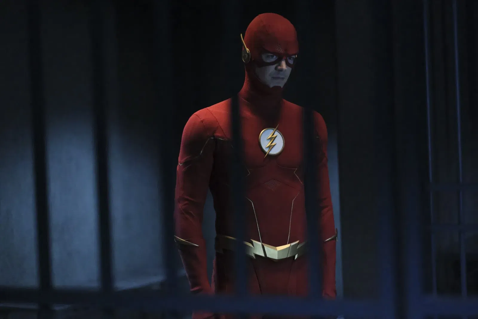 "I'm on a treadmill in front of a green screen": Grant Gustin's Extreme ...