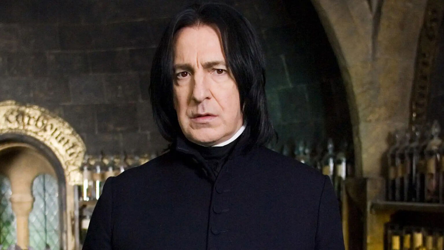 Every Famous Potion In Harry Potter Ranked by Usefulness & Practicality