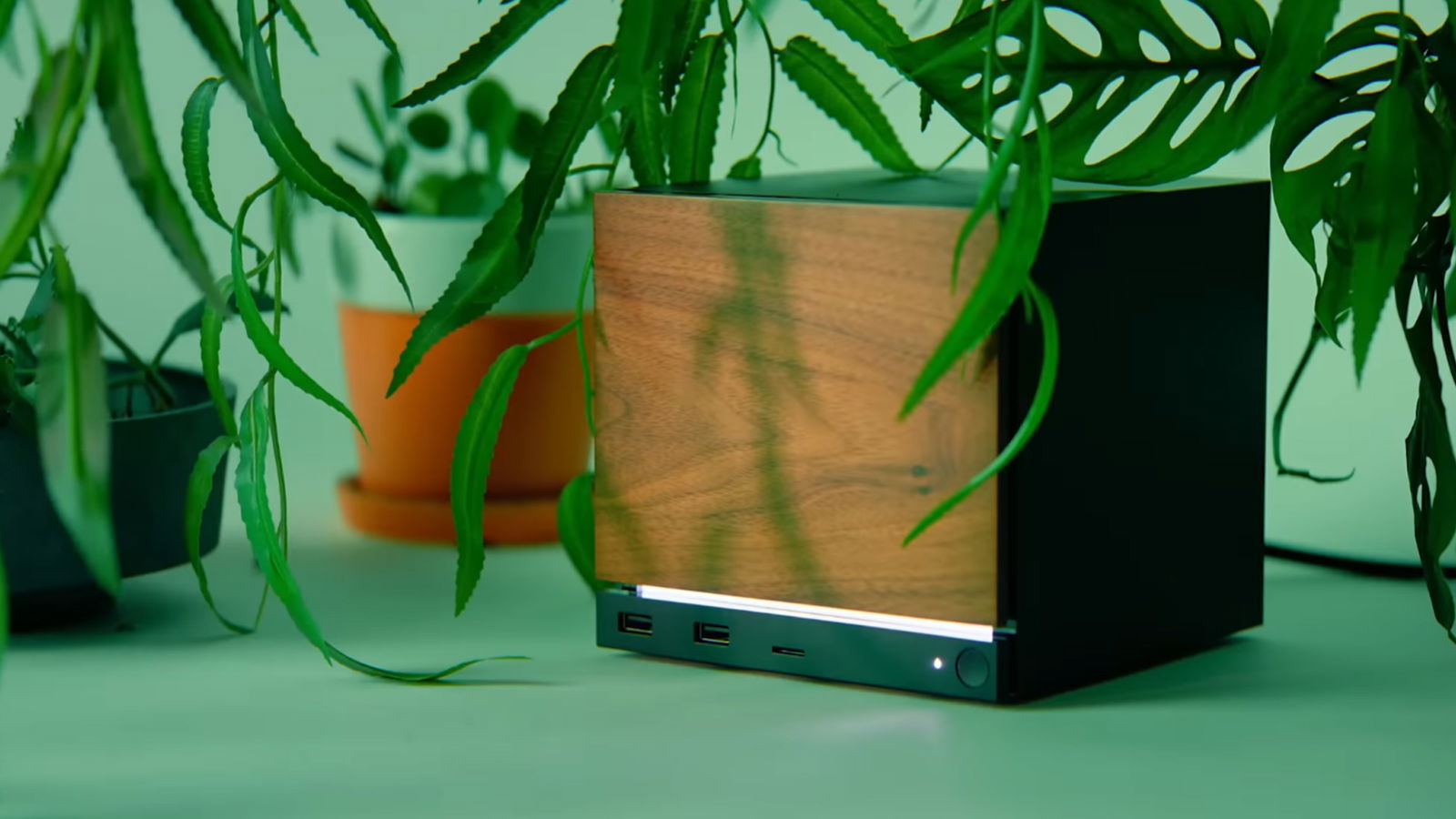 Valve Officially Unveils The New Steam Controller, Steam Machine & Steam Frame VR Headset: Meet ...