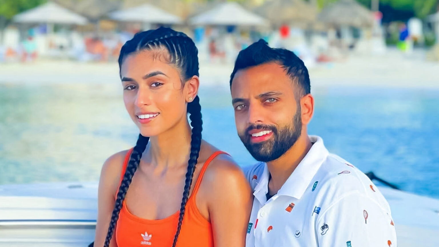 Akaash Singh Finally Defends Jasleen Singh From Gold Digger Allegation, Report Claims - Tok Trending