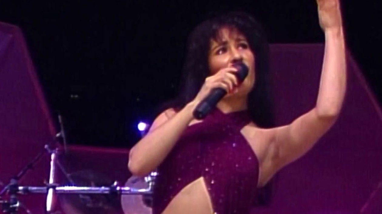 Selena y Los Dinos: How Old Would the Latina Pop Star Be Today?