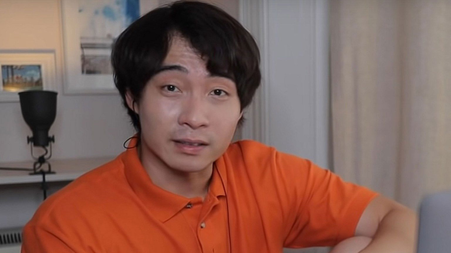 After Getting Mercilessly Cooked by Uncle Roger, Jamie Oliver Is Moving ...