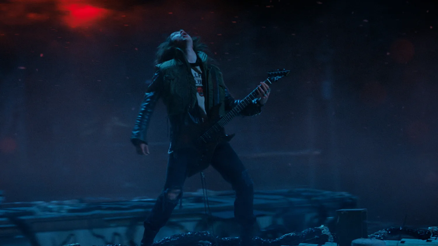 Stranger Things: Joseph Quinn’s Hero Moment Required a Surprising Duo ...