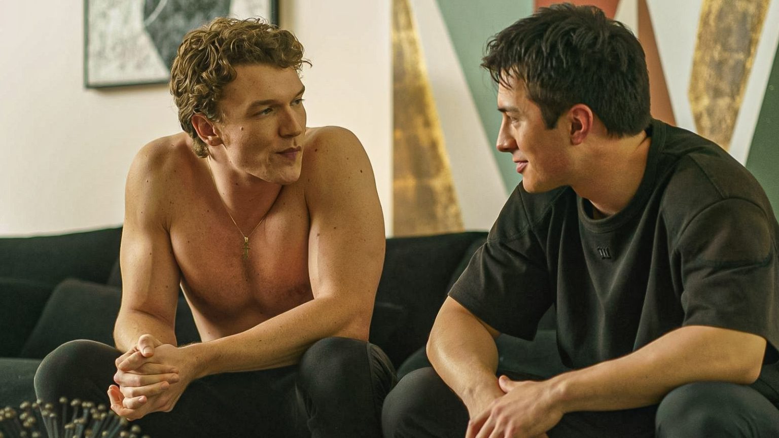 Golden Globes 2025’s Worst Intro Included UFC Fighters, Connor Storrie ...