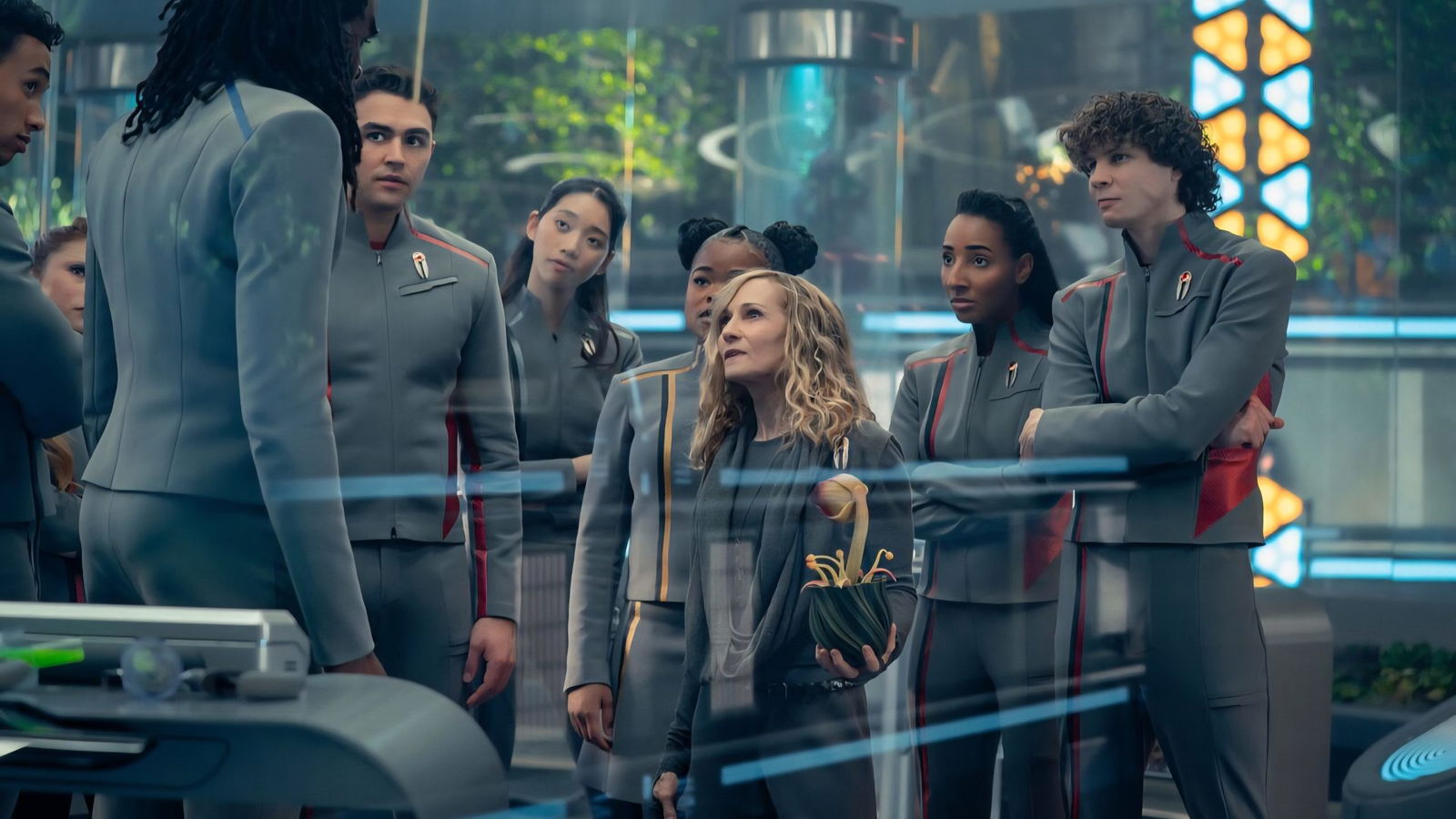 "This is a show about people your age": Robert Picardo Claims Starfleet ...