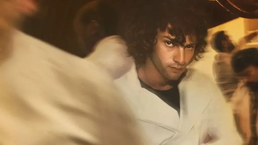 Tony Trailer: Dominic Sessa Embodies Anthony Bourdain in Biopic
